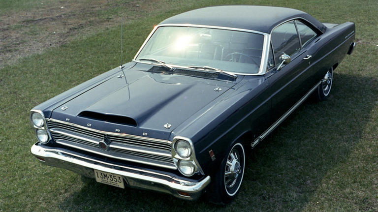 What makes the Ford Fairlane 427 one of the rarest classic muscle cars ...