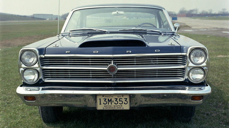 What makes the Ford Fairlane 427 one of the rarest classic muscle cars ...