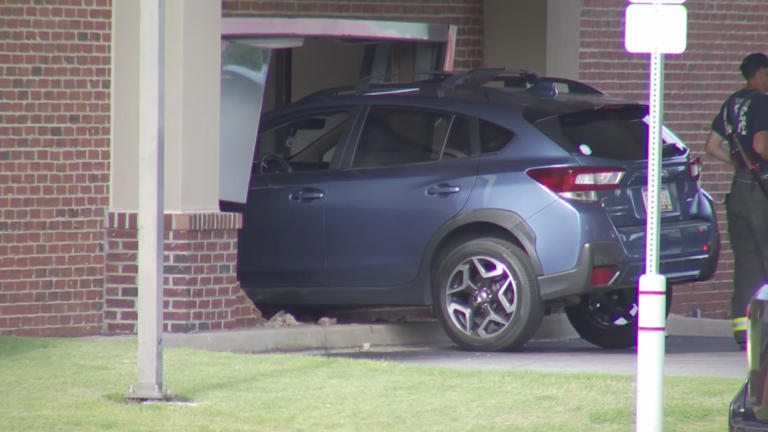 Car crashes into Spartanburg bank after pedal mix-up: Police
