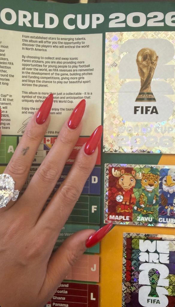 Tras su mensaje a la Virgen, Georgina Rodríguez celebra el doblete de ...