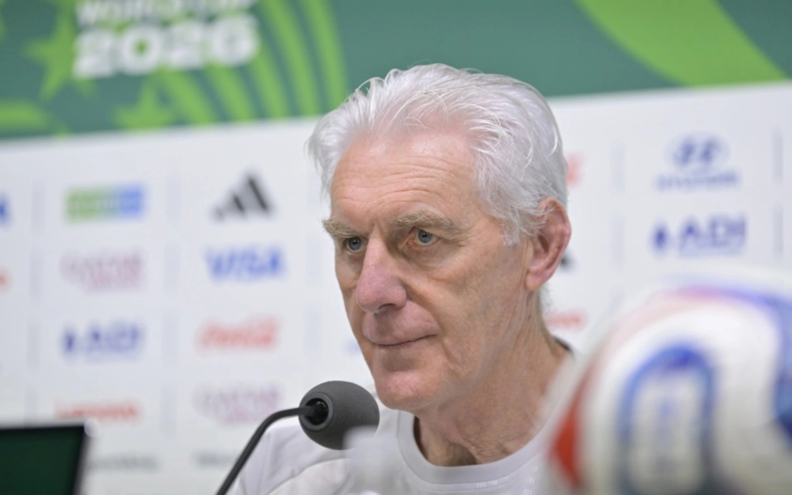 South Africa must beat South Korea to make history, says coach Broos