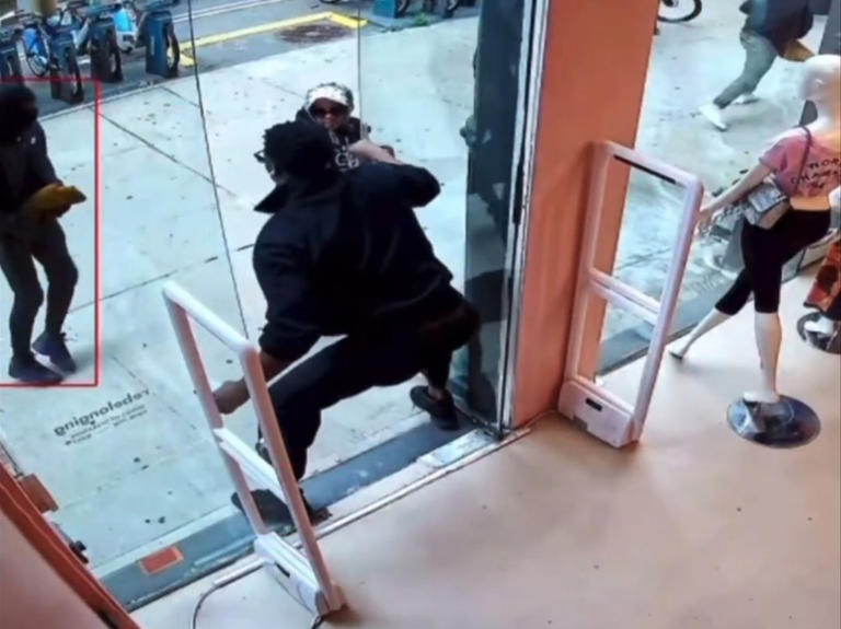 'Amazing' security guard fights off masked punks at lux SoHo shop in ...