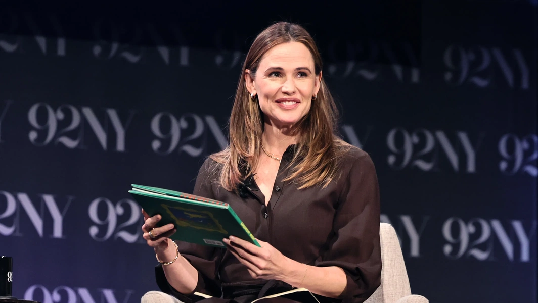 5 books Jennifer Garner loves and why