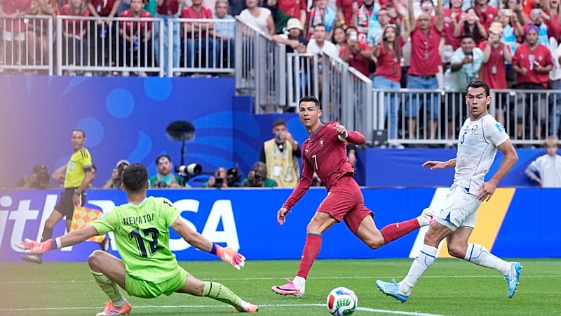Cristiano Ronaldo é o primeiro jogador a marcar em seis mundiais