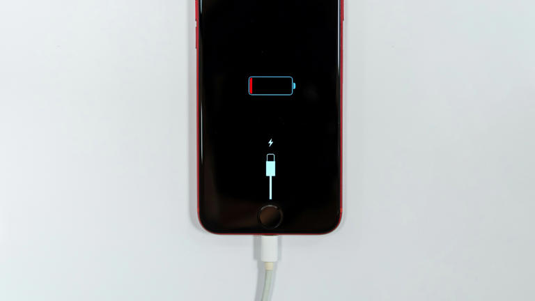 Want your phone battery health to last? Follow these 3 tips