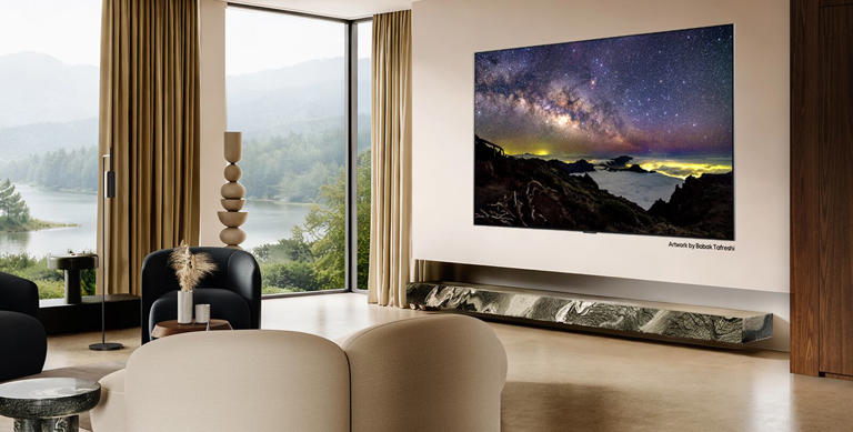LG Electronics unveils ultra-slim LG Signature OLED TV