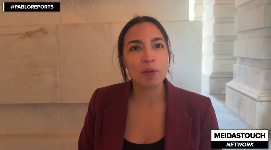 AOC dunks on Trump over reflecting pool debacle: 'They turned it into ...