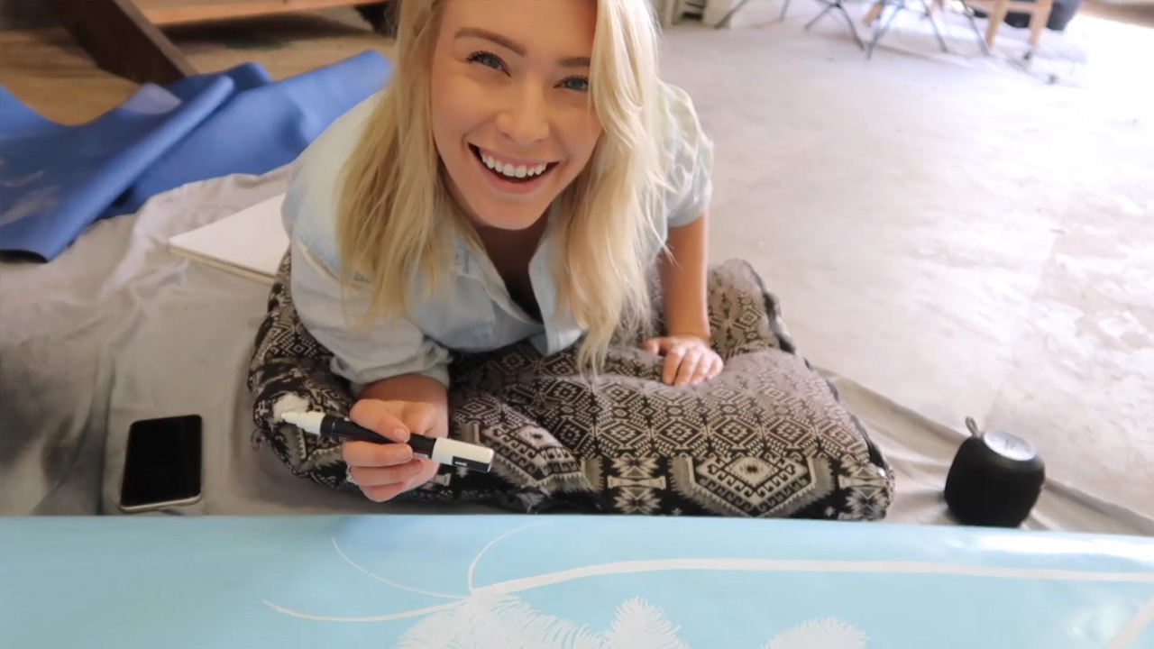 How to upcycle an old surfboard into art and a rideable board