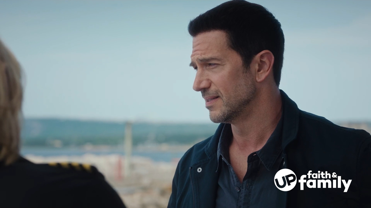 Below Deck Med's Captain Sandy makes acting debut to help solve a murder