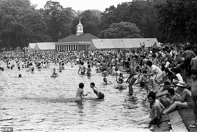 The great British bunk off: Workers and pupils stay home as 40C ...