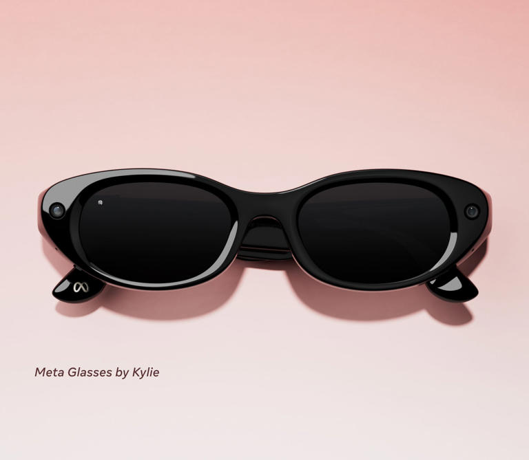 Mark Zuckerberg says Meta's new AI glasses must balance fashion with ...