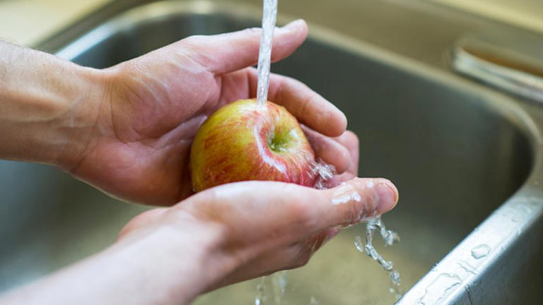 Some pesticides can’t be removed - so do we really need to wash fruit ...