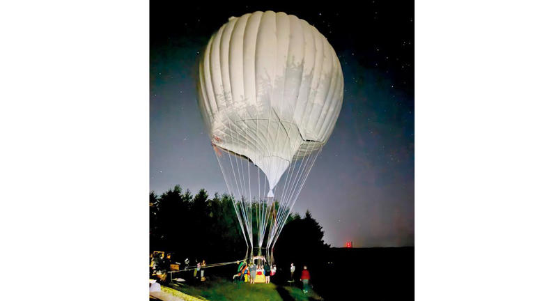 First-ever transoceanic flight using hydrogen balloon