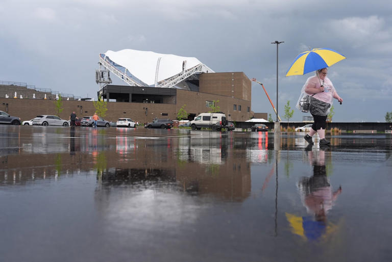 Dave Matthews Band show at Mystic Lake Amphitheater postponed due to storms