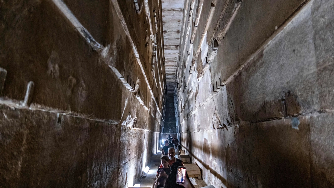 Revealing hidden structures of the Great Pyramid