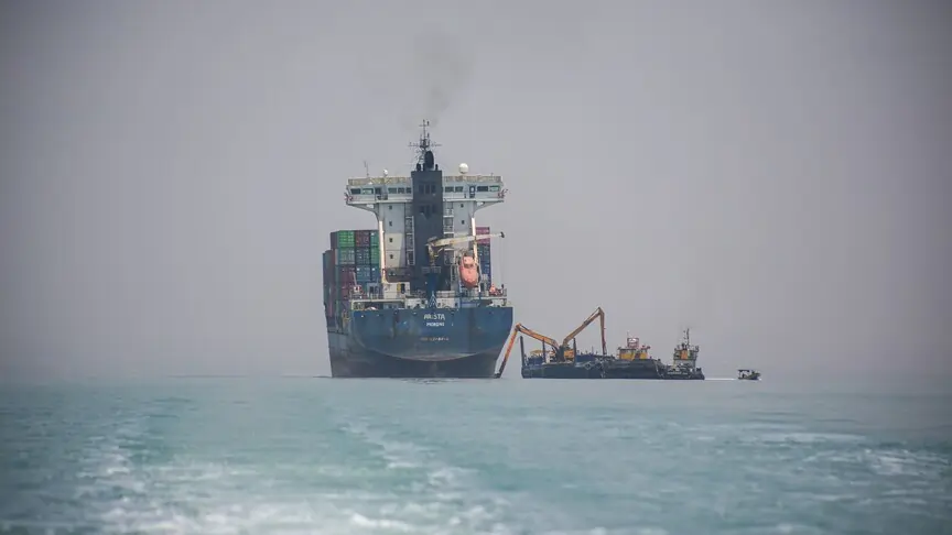 L’Oman ha creato un corridoio marittimo temporaneo nello Stretto di Hormuz