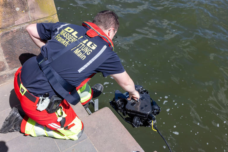 Wie die Retter der DLRG am Fluss Leben retten