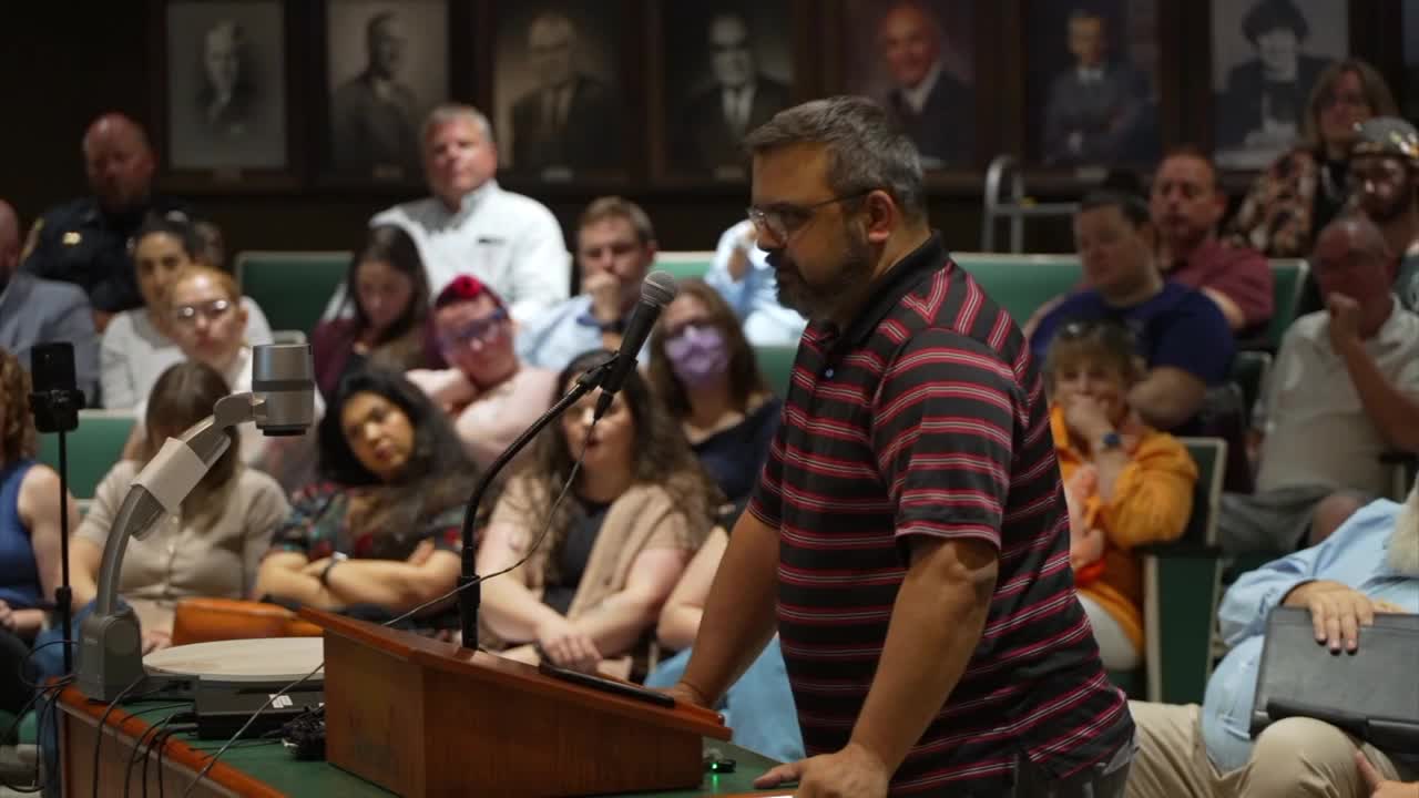 Neenah neighbors continue to voice concerns over Flock surveillance cameras
