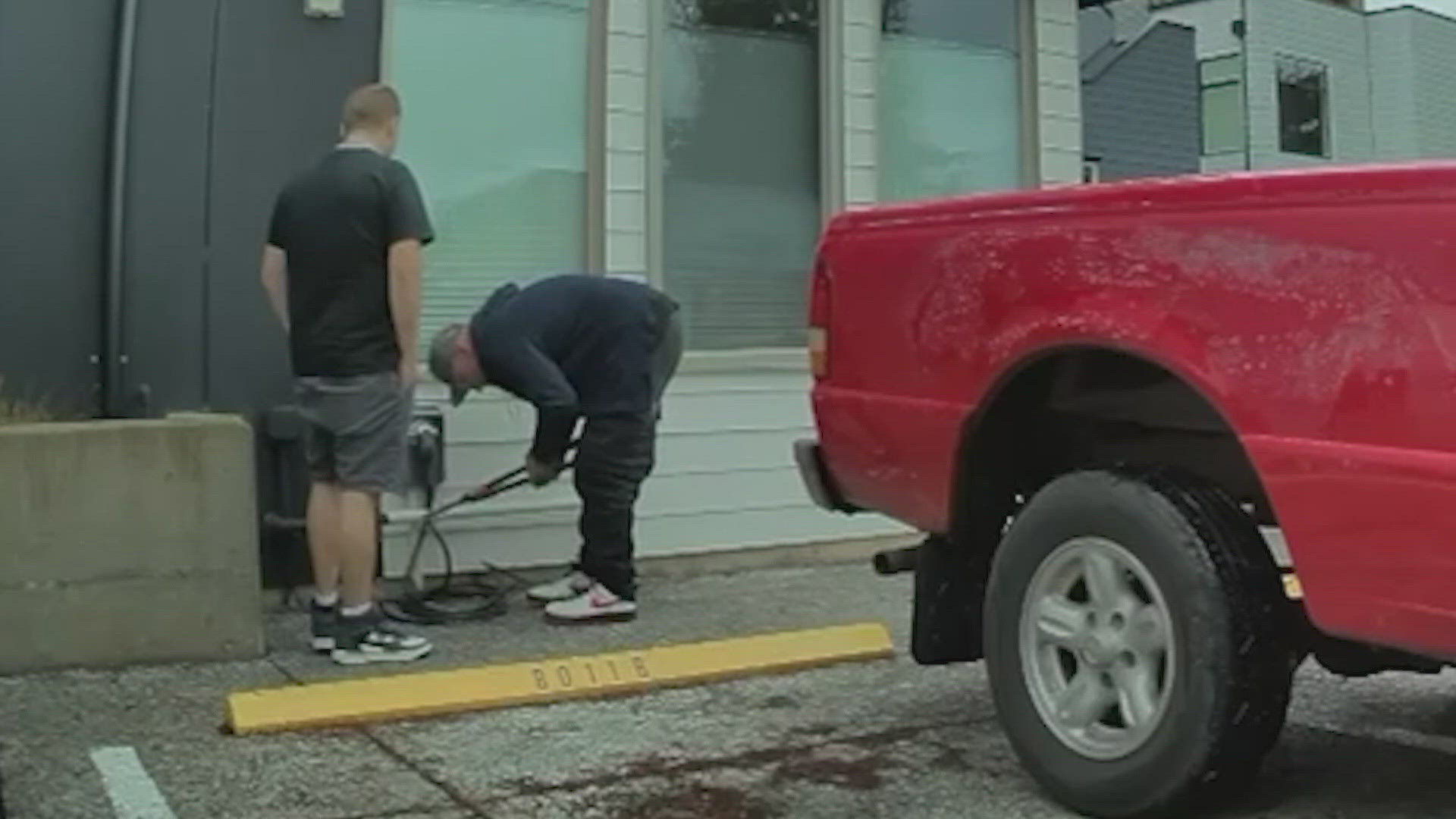 Growing target for copper wire thefts in Seattle: electric vehicle chargers