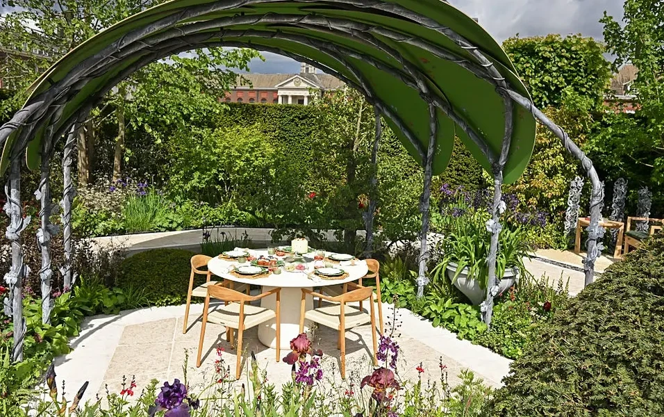 Pergola ideas to make your garden dreamy