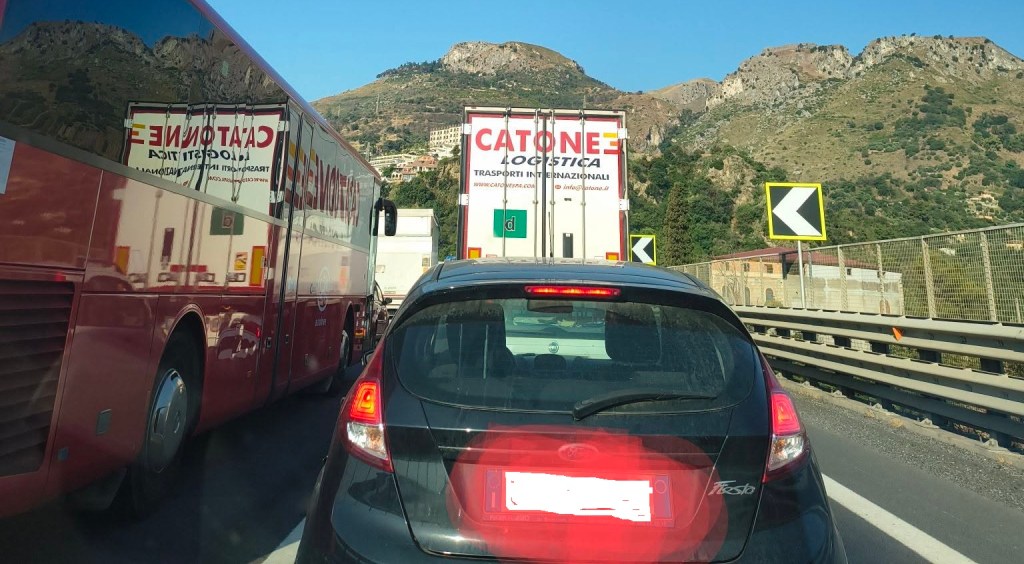 Autostrada Messina – Catania. Incidente in galleria Taormina, muore 30enne