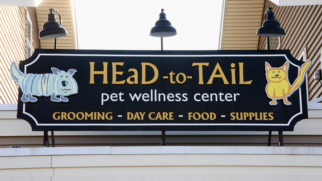 9 funniest veterinary clinic signs