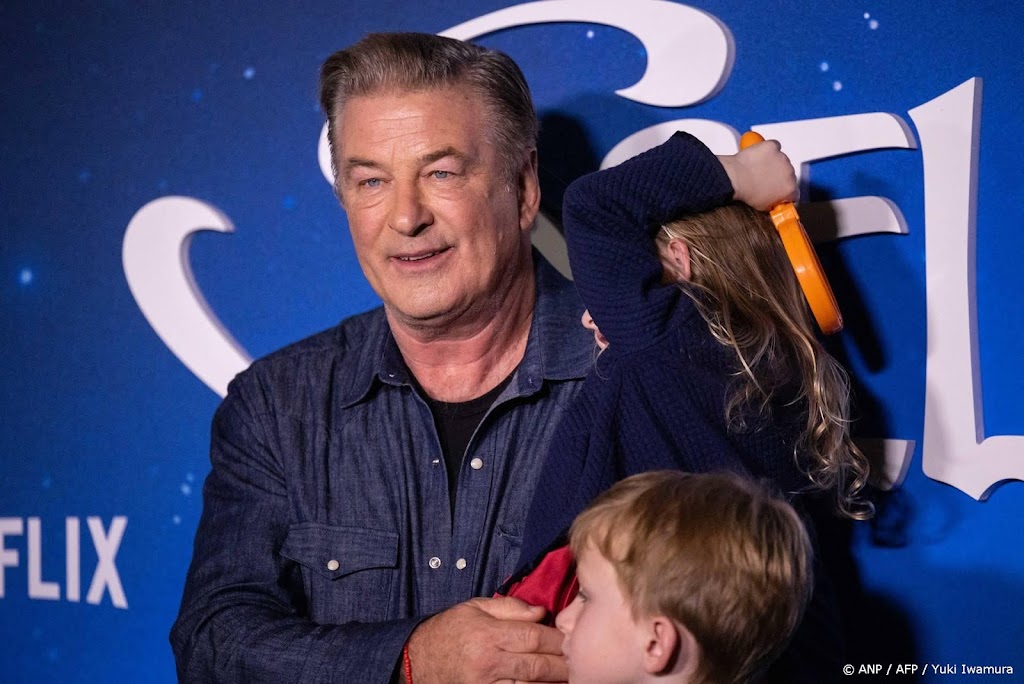 Alec Baldwin als FBI-agent in nieuwe actiethriller Panic Button
