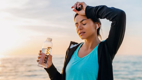 Is ice-cold water after sun risky? Noida doctor busts heat myths ...