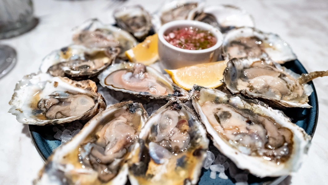 4 all-you-can-eat seafood chains worth visiting