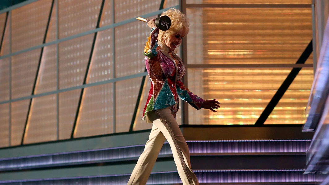 Dolly Parton’s 'Coat of Many Colors' story