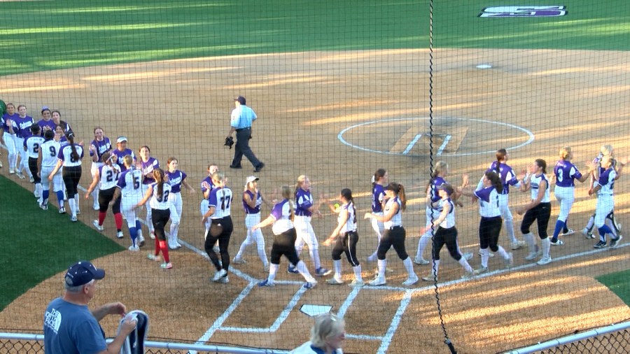 Team Purple beats Team White 8-3 in Field of Dreams ASG