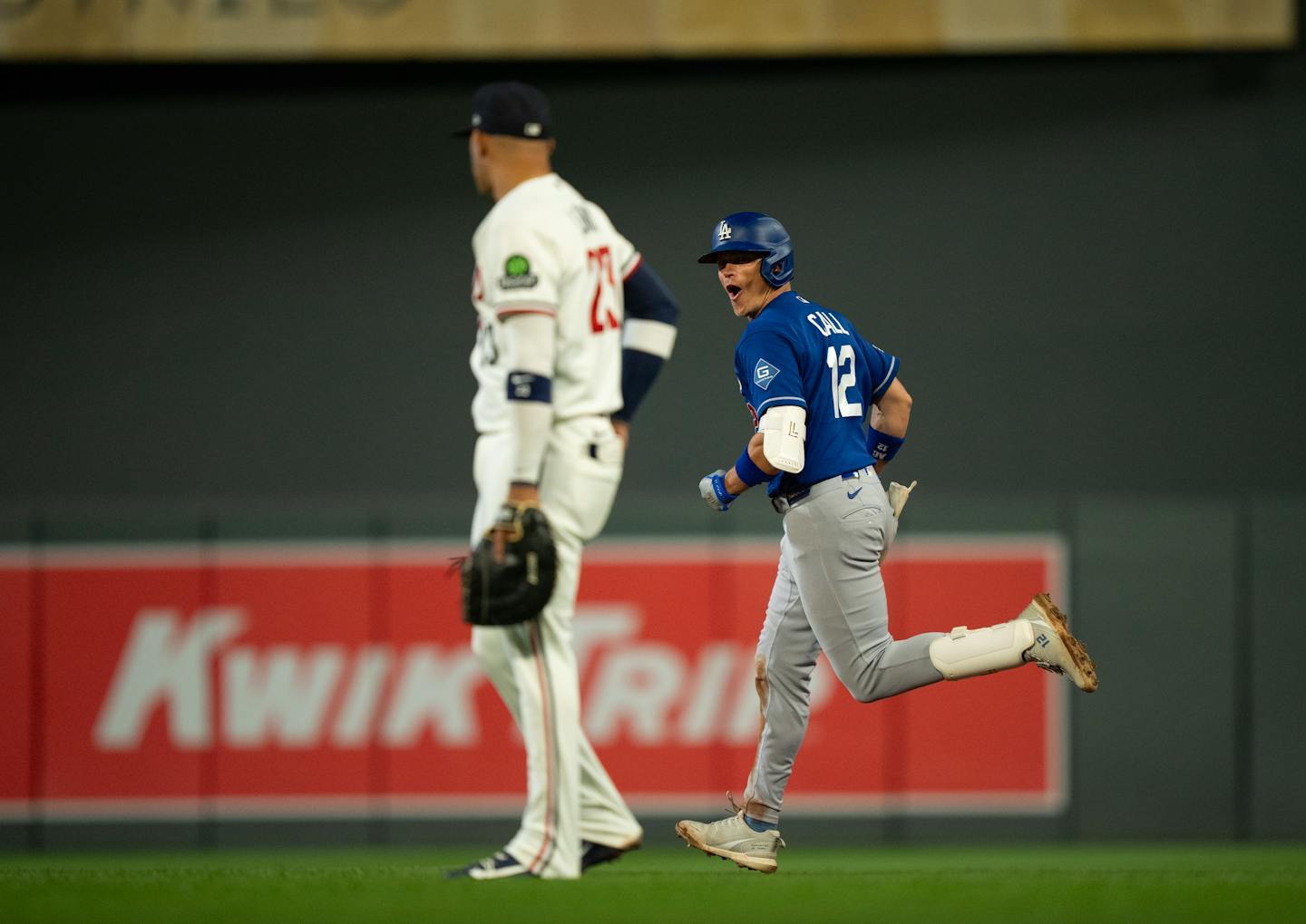 Bad defense, little offense add up as Twins falter against World Series ...