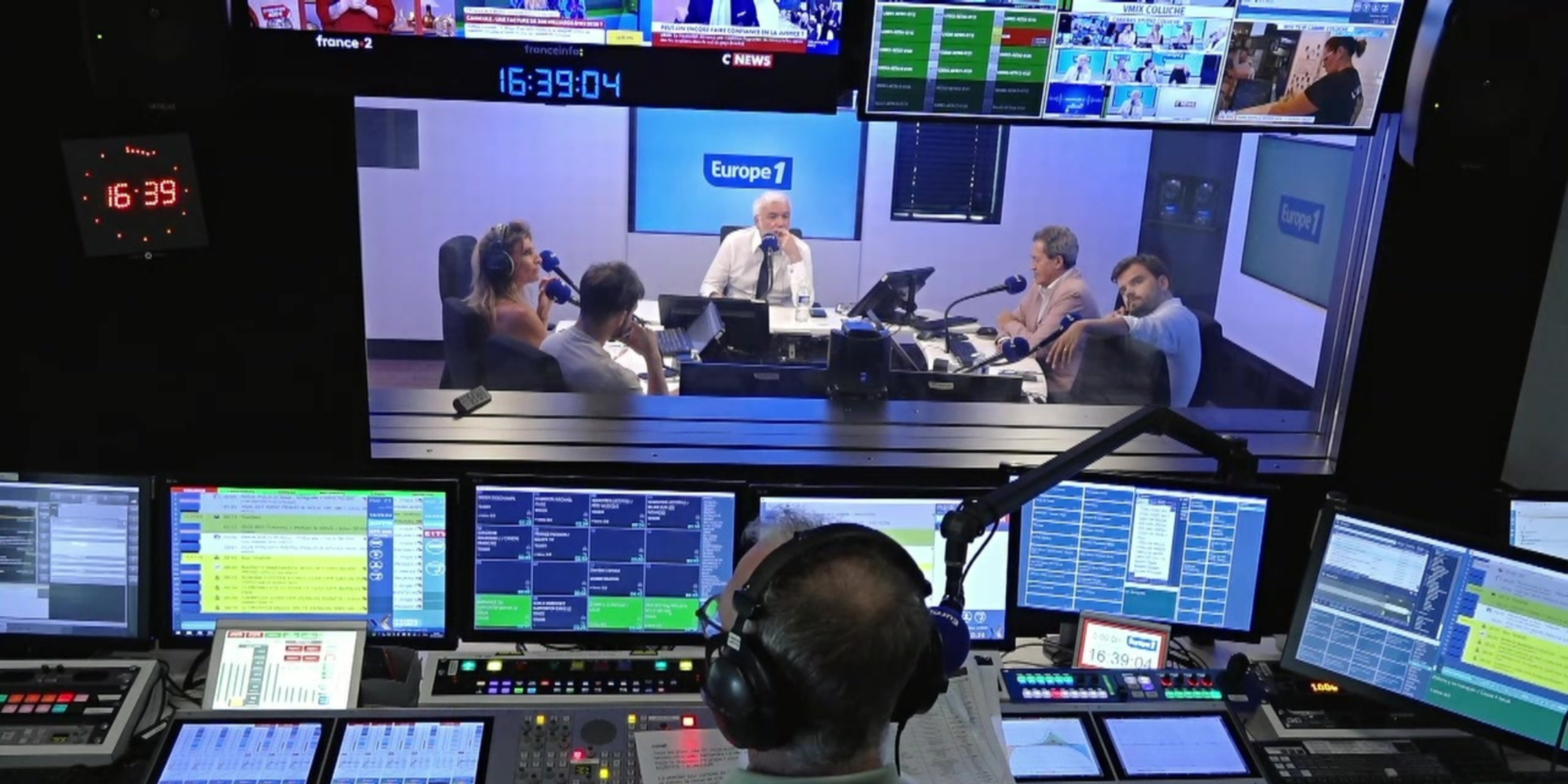 « Je me voyais mal éteindre la télé... » : ce gérant de bar est resté ...