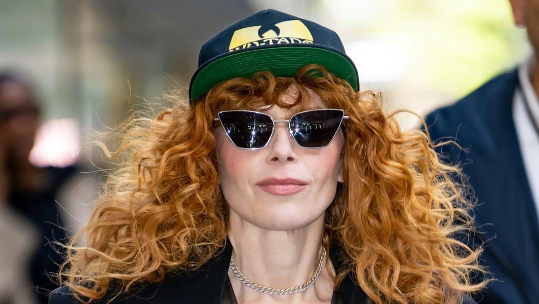 8 public figures who faced hepatitis C