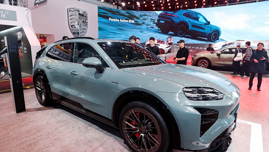Porsche's 2026 Cayenne: Gas, hybrid, and electric evolution