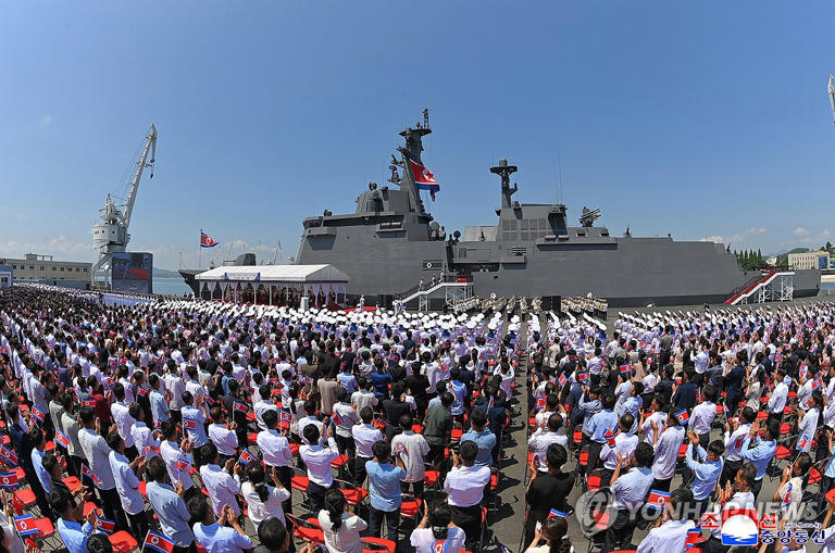 Corea del Norte pone en servicio el destructor Choe Hyon
