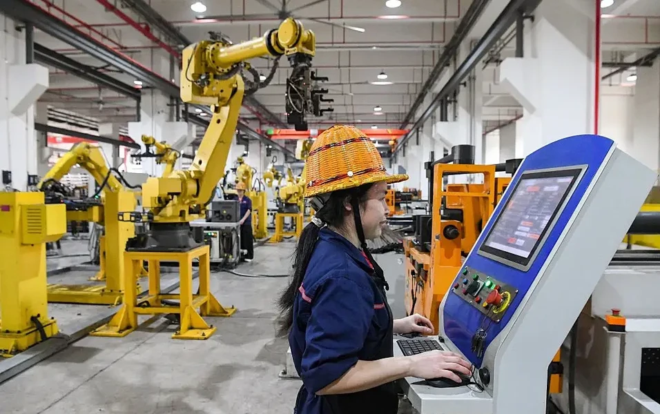 Chinese humanoid robots hit 100% accuracy in live factory run