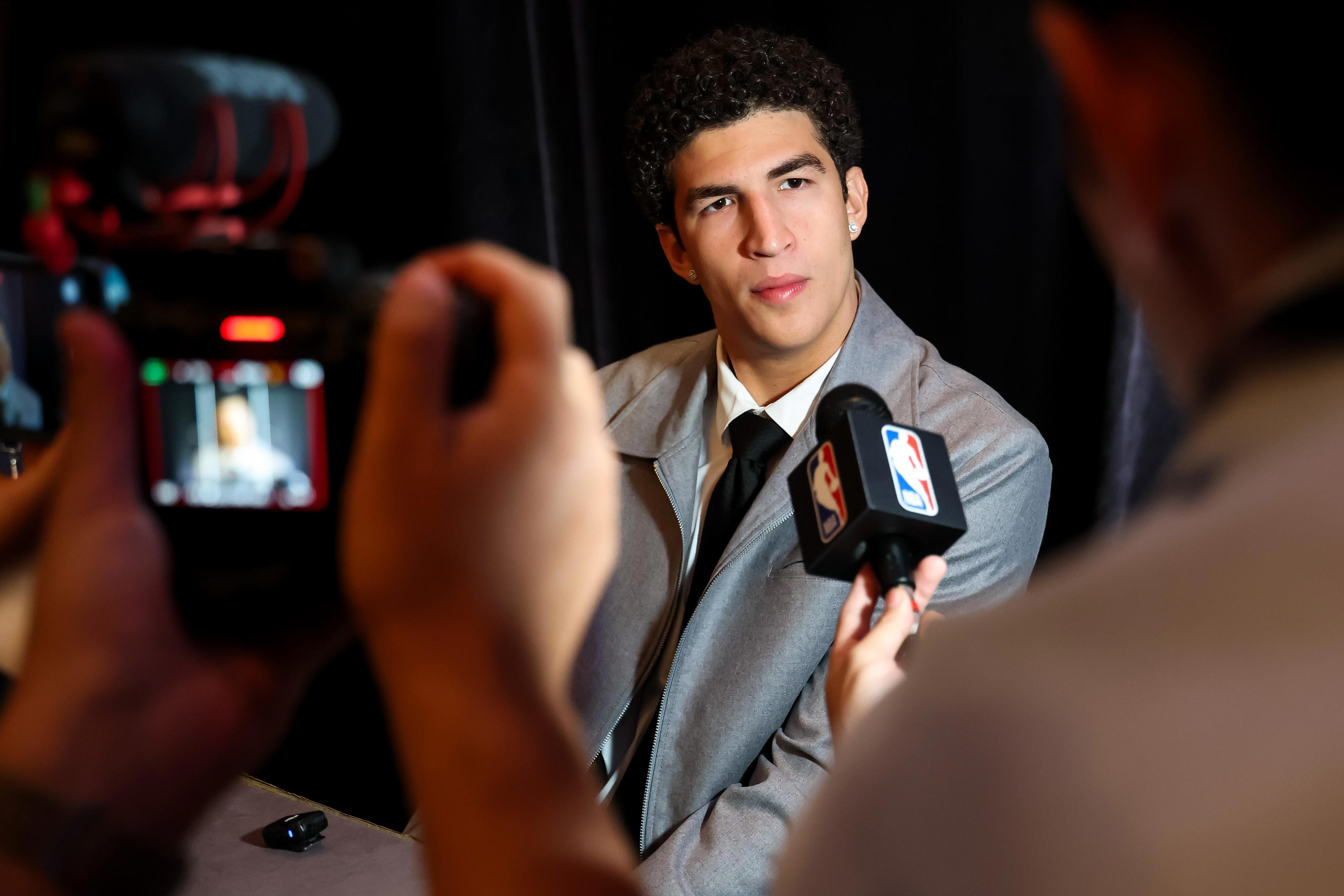 Grizzlies trade back, select Karim Lopez with No. 21 pick in 2026 NBA Draft