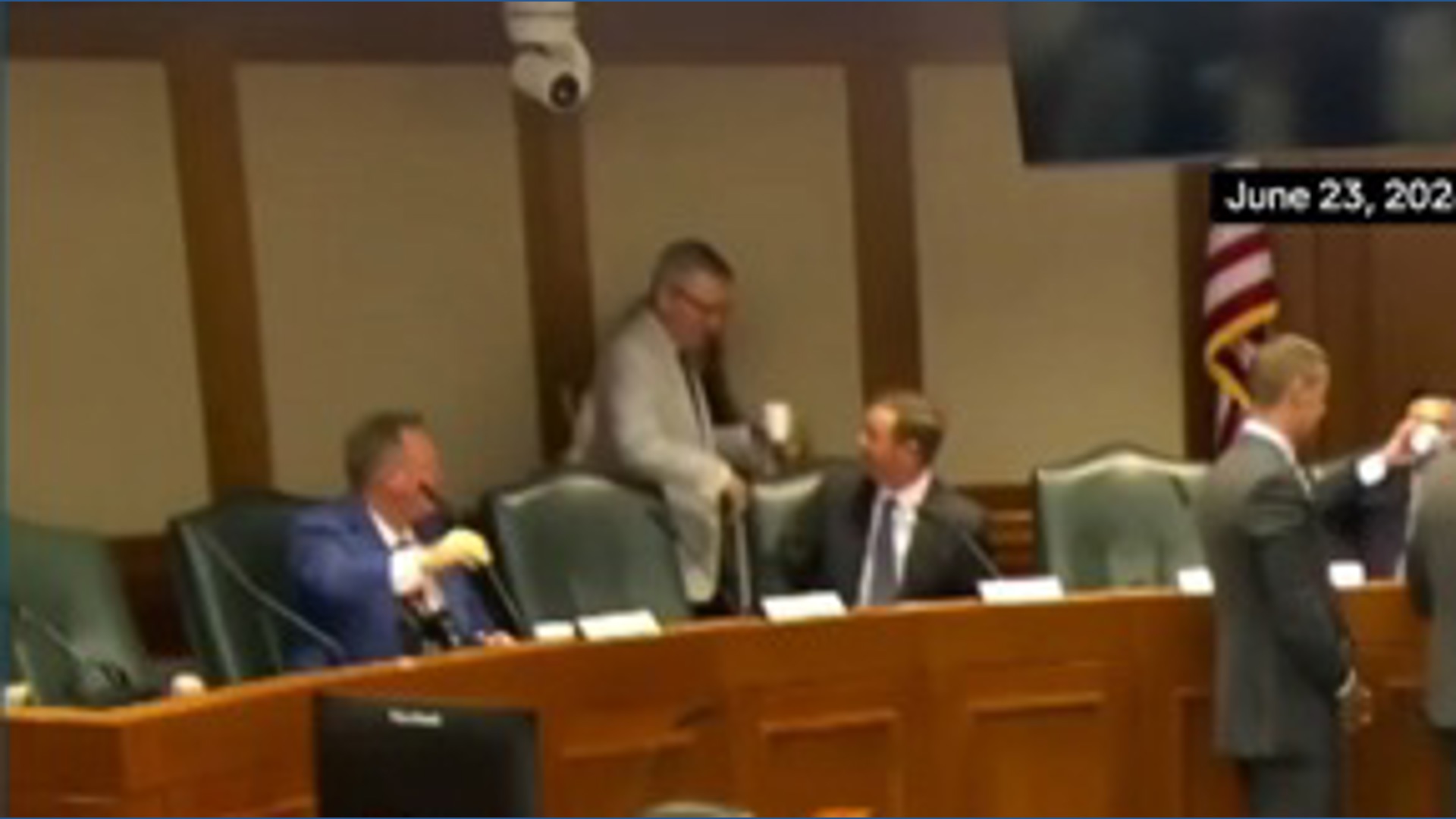 Texas lawmakers question data center water use reporting