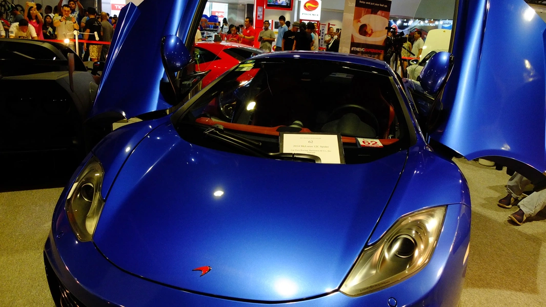 Study finds sports cars resist America's shift to gray vehicles