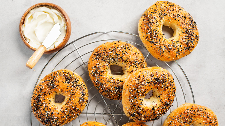 Canned biscuits are all you need for easy homemade bagels