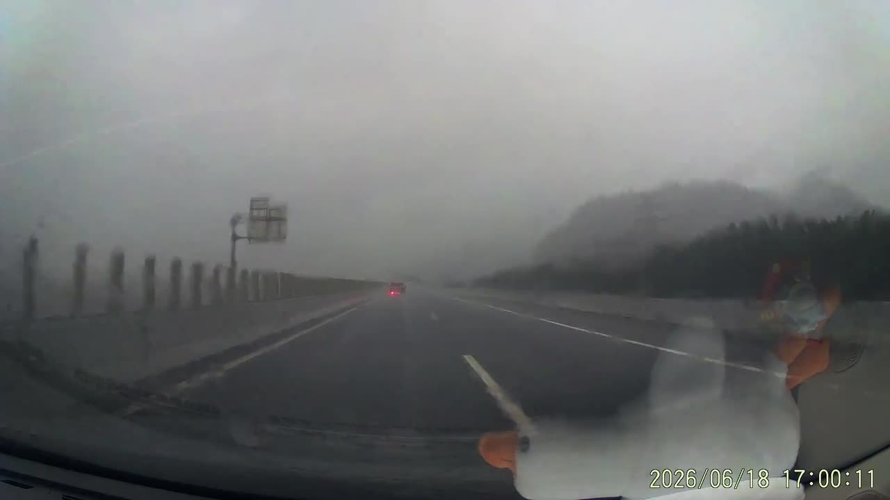Lightning strikes near car on Zhuhai highway during storm in Guangdong ...