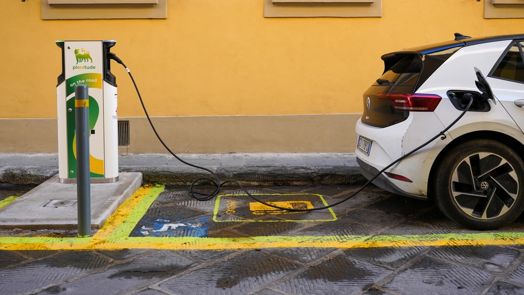 EU electric cars hit record 20% market share as petrol and diesel fall