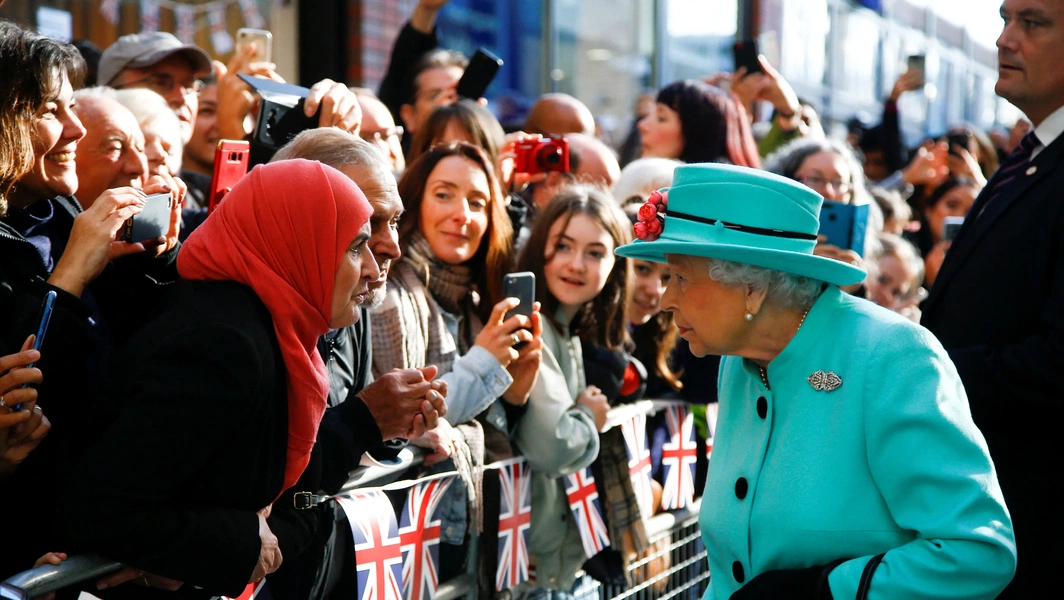 Kate Middleton adopts Queen Elizabeth’s guarded public approach