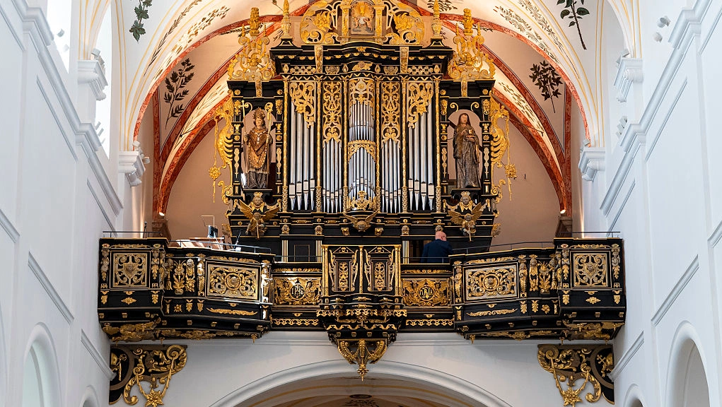 The pipe organ’s journey through history and innovation