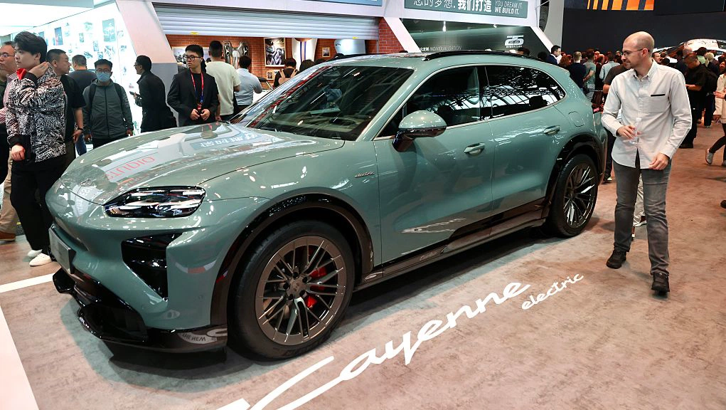 Porsche's 2026 Cayenne: Gas, hybrid, and electric evolution