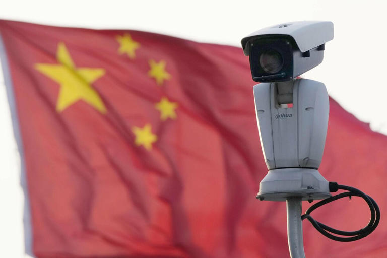 Japanese heavy electric machinery maker worker detained in China