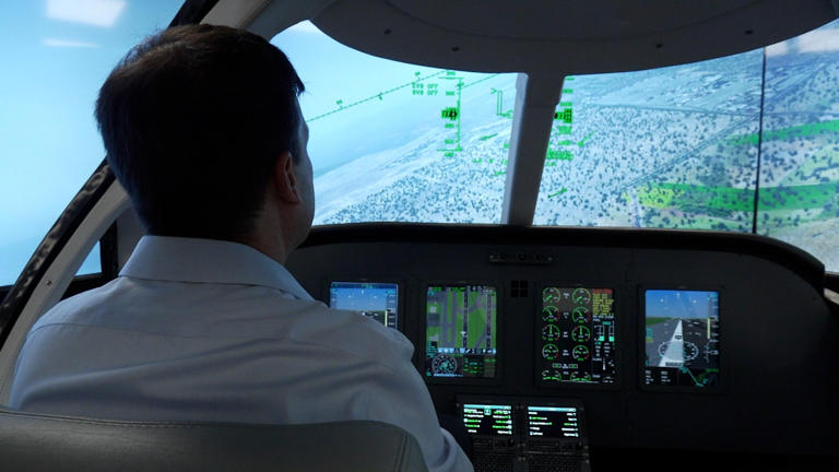 Helmet-style cockpit vision system aims to change how pilots see in low ...