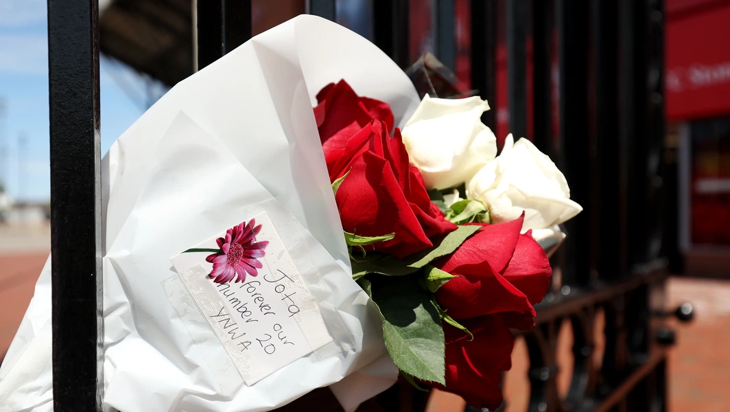 Liverpool's 'Forever 20' memorial honors Jota and Silva