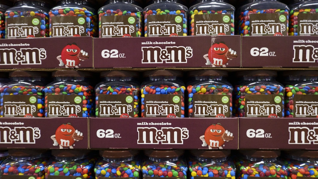 M&M’s drop blue and brown amid dye-free shift